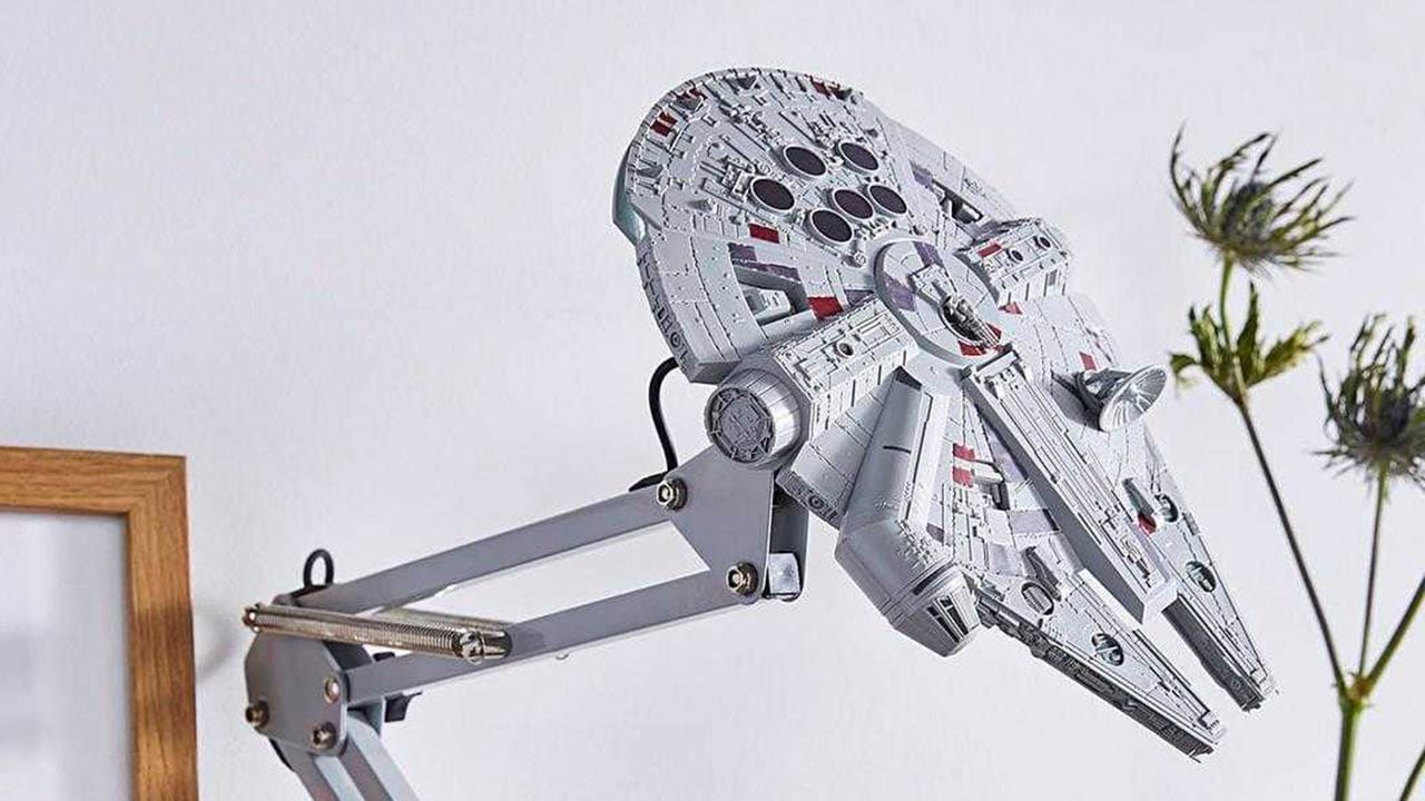 PALADONE Star Wars Millennium Falcon Posable Desk Light V2 – igabiba